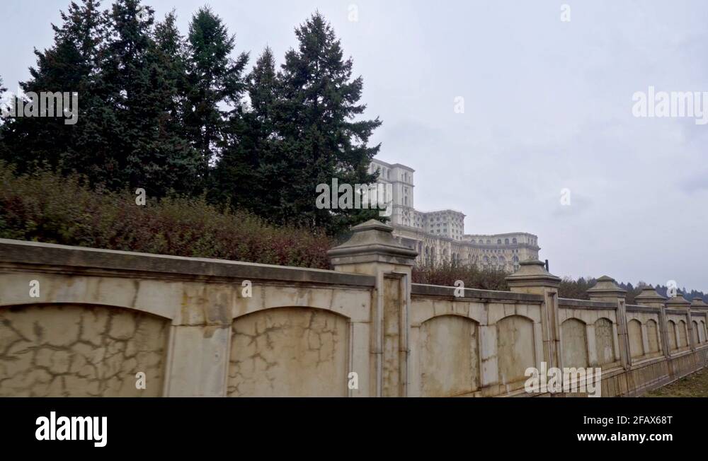 Colossal building Stock Videos & Footage - HD and 4K Video Clips - Alamy