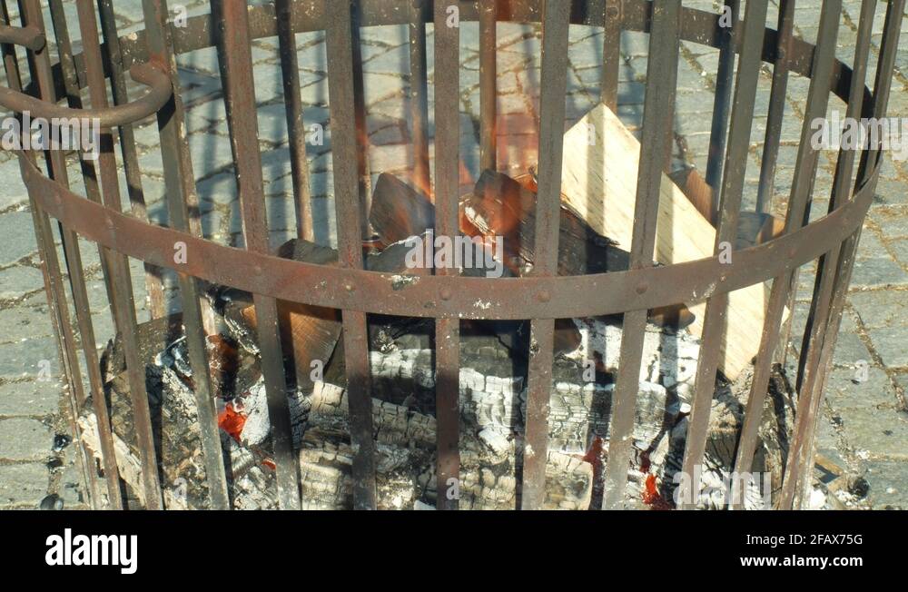 Crucible square Stock Videos & Footage - HD and 4K Video Clips - Alamy