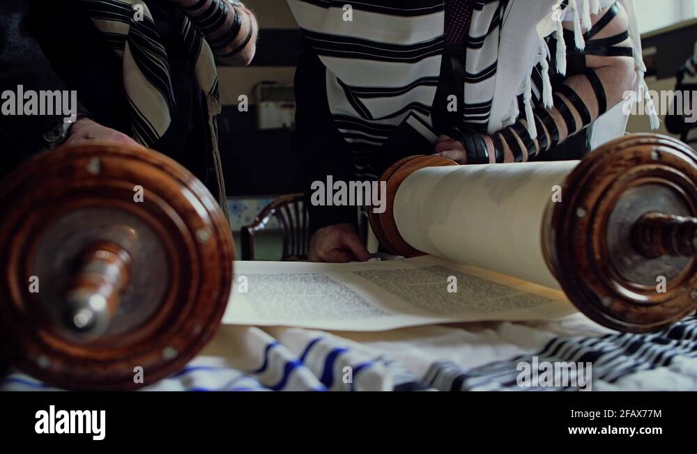 Torah scroll scrolls Stock Videos & Footage - HD and 4K Video Clips - Alamy