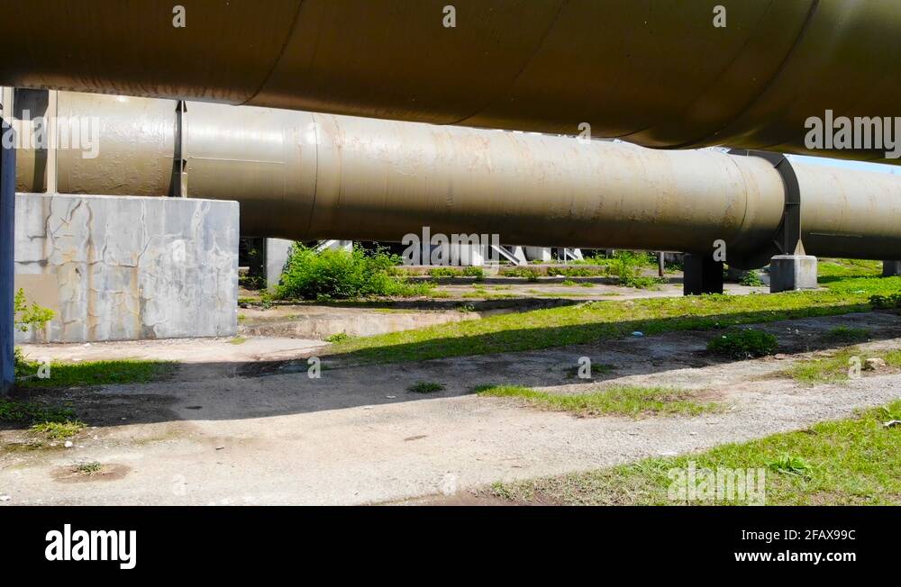 Round large pipe Stock Videos & Footage - HD and 4K Video Clips - Alamy