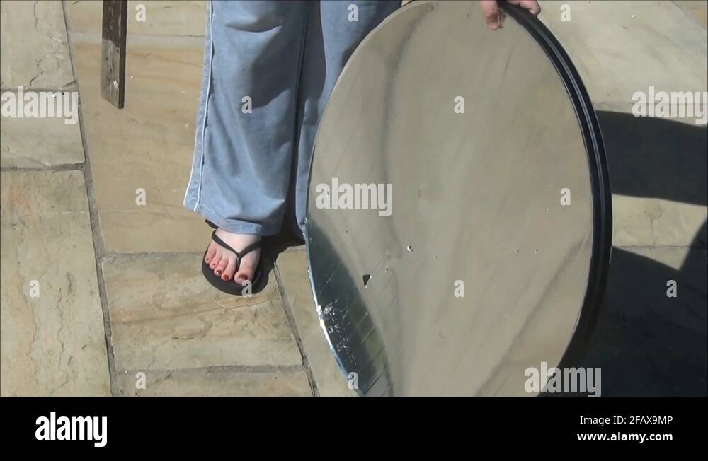 Parabolic mirror Stock Videos & Footage - HD and 4K Video Clips - Alamy