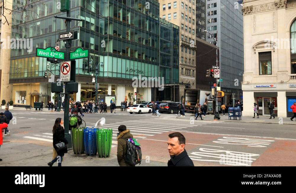 42nd street intersection billboards Stock Videos & Footage - HD and 4K ...