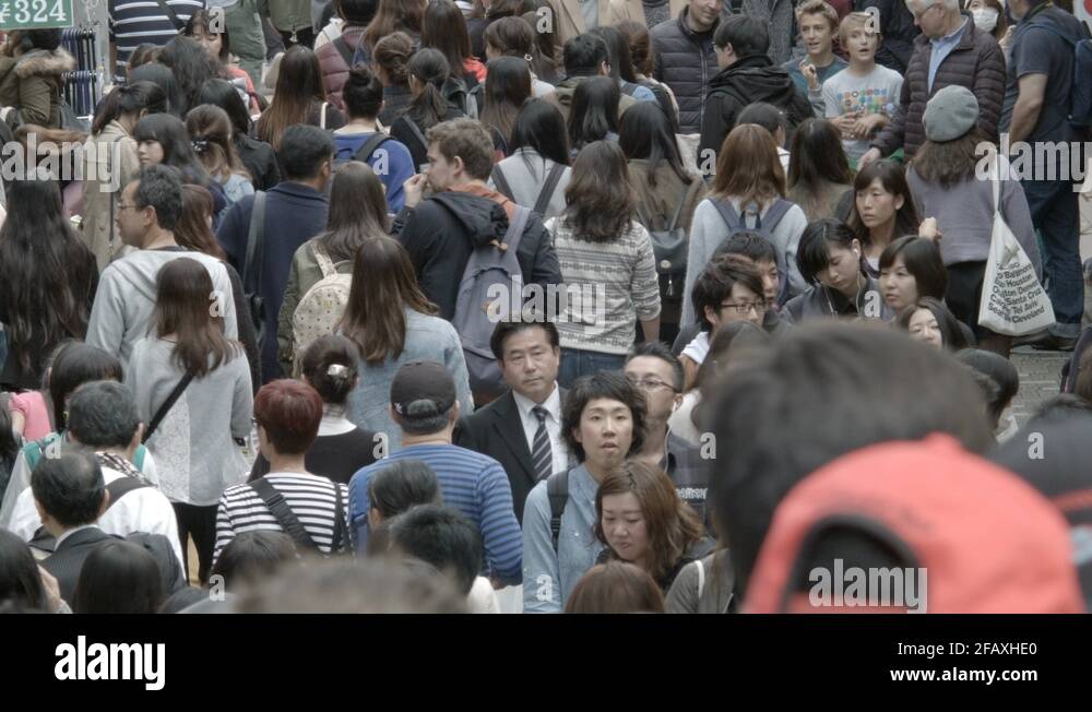 Crowded tokyo Stock Videos & Footage - HD and 4K Video Clips - Alamy