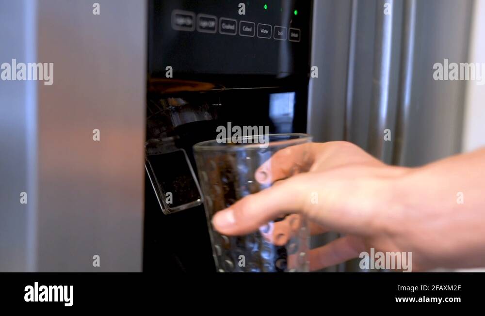 Water grabbing Stock Videos & Footage - HD and 4K Video Clips - Alamy
