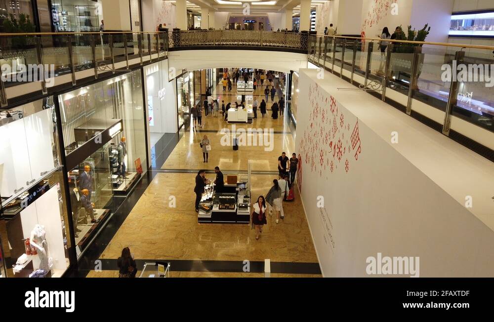 Shopping mall dubai Stock Videos & Footage - HD and 4K Video Clips - Alamy