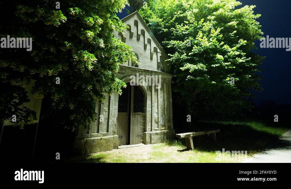 Chapel worship Stock Videos & Footage - HD and 4K Video Clips - Alamy