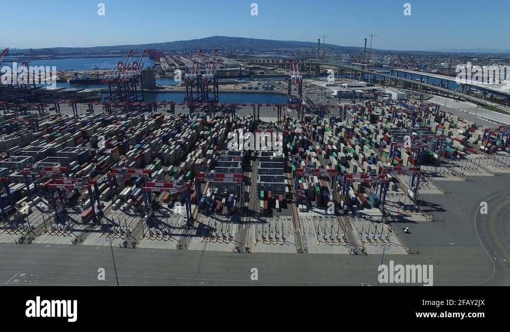 Shipping containers port usa Stock Videos & Footage - HD and 4K Video ...