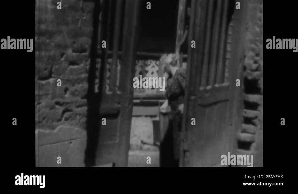 Moscow poverty Stock Videos & Footage - HD and 4K Video Clips - Alamy