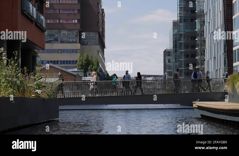 Paddington square Stock Videos & Footage - HD and 4K Video Clips - Alamy
