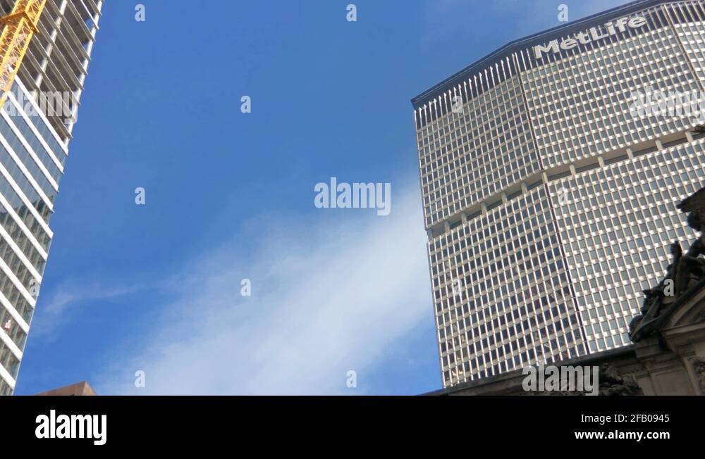 Mercury statue clock Stock Videos & Footage - HD and 4K Video Clips - Alamy