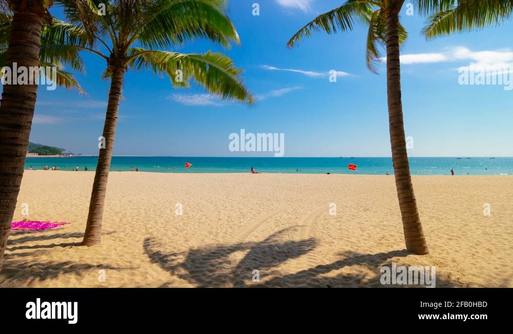 China beach crowd Stock Videos & Footage - HD and 4K Video Clips - Alamy