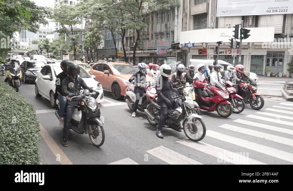Traffic jam, traffic light Stock Video Footage - Alamy