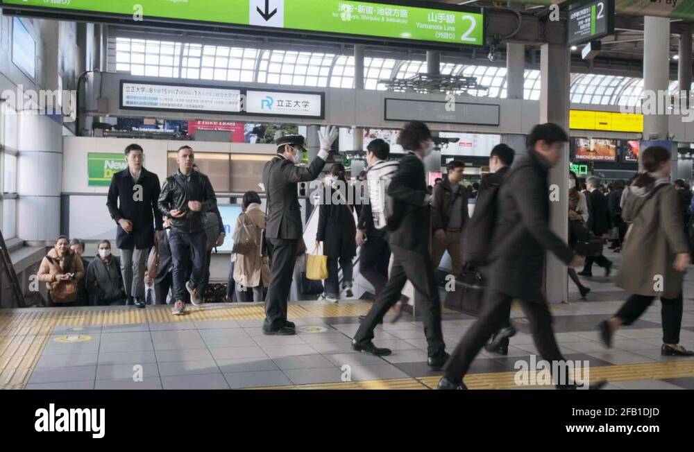 Huge crowd railway Stock Videos & Footage - HD and 4K Video Clips - Alamy