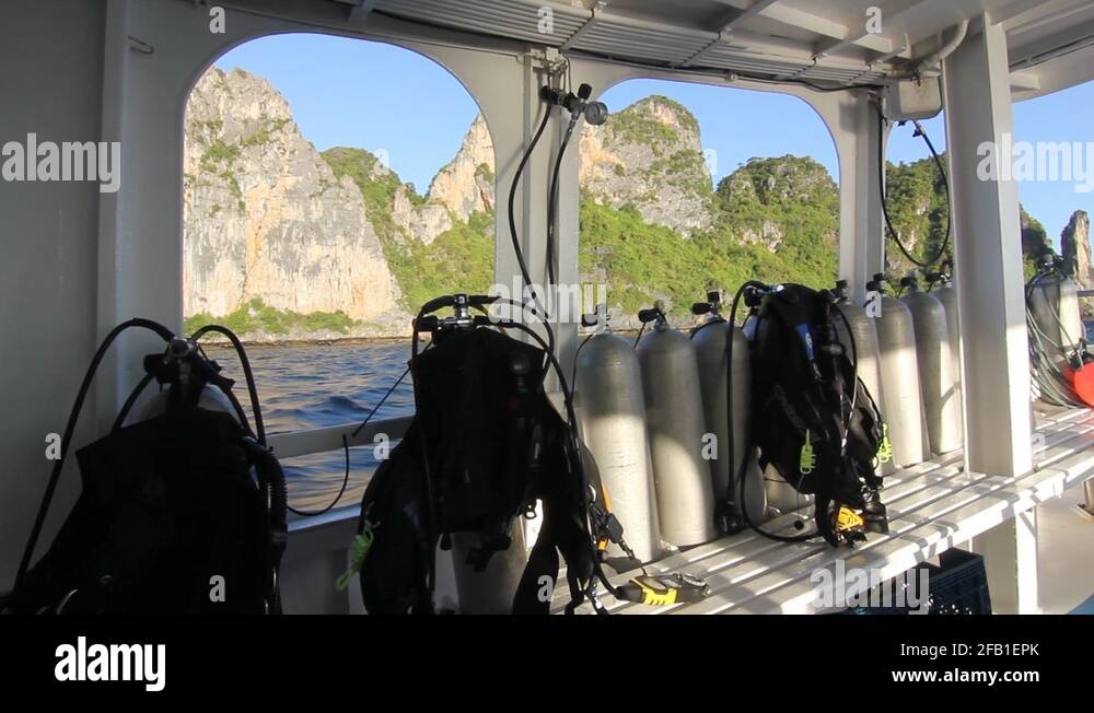 Diving deck Stock Videos & Footage - HD and 4K Video Clips - Alamy