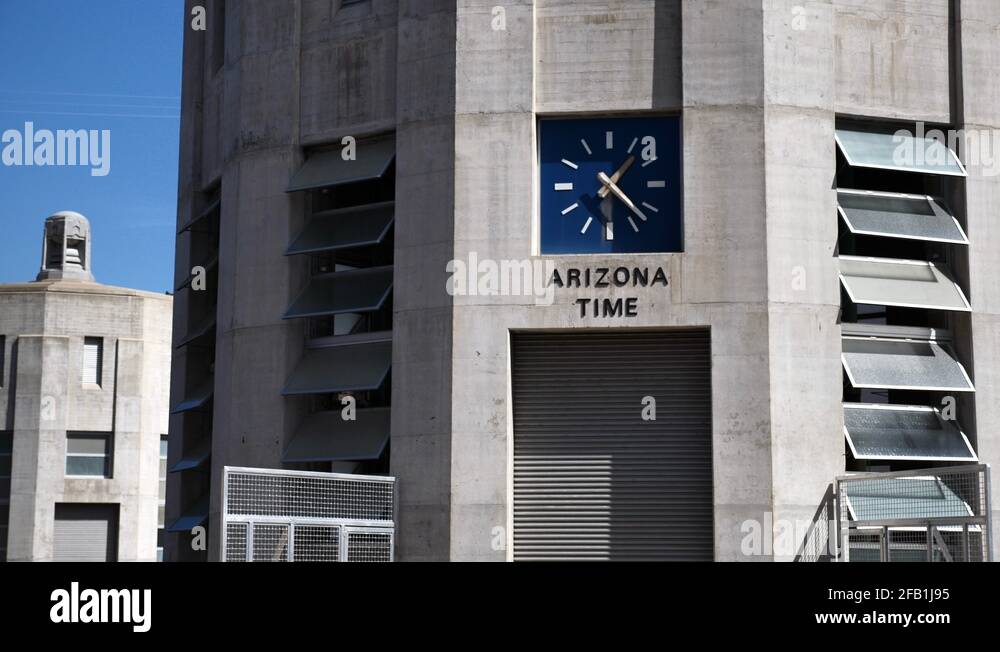 Time zone clock Stock Videos & Footage - HD and 4K Video Clips - Alamy