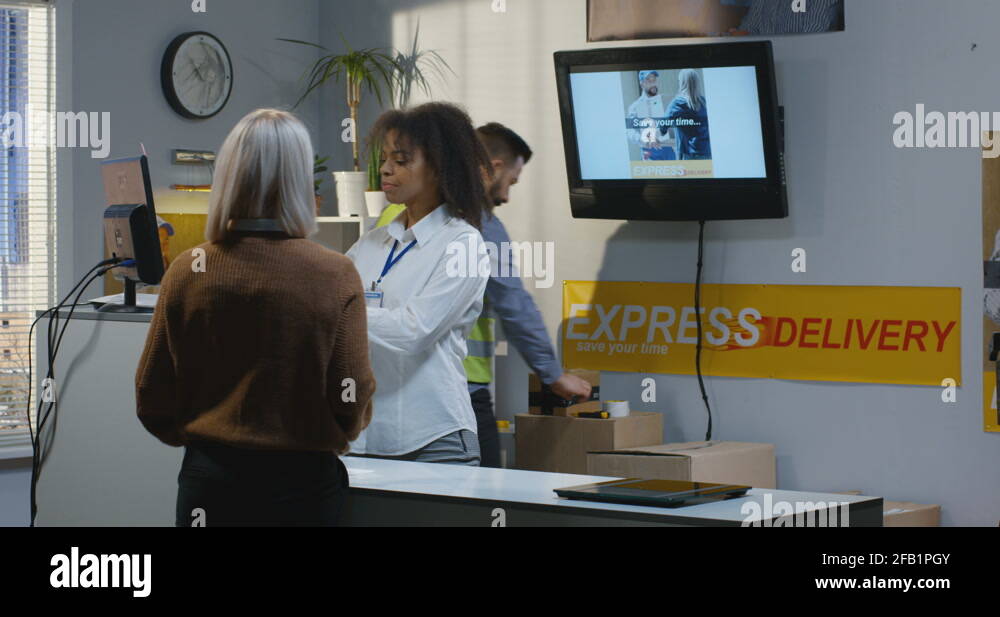 Customer service desk Stock Videos & Footage - HD and 4K Video Clips ...