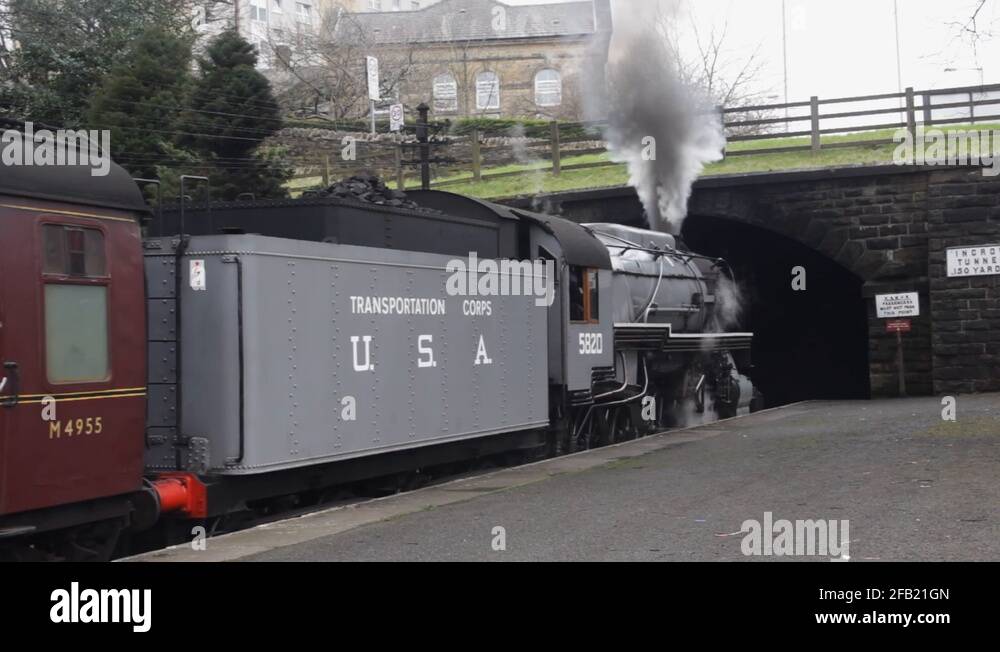 Steam train entering station Stock Videos & Footage - HD and 4K Video ...