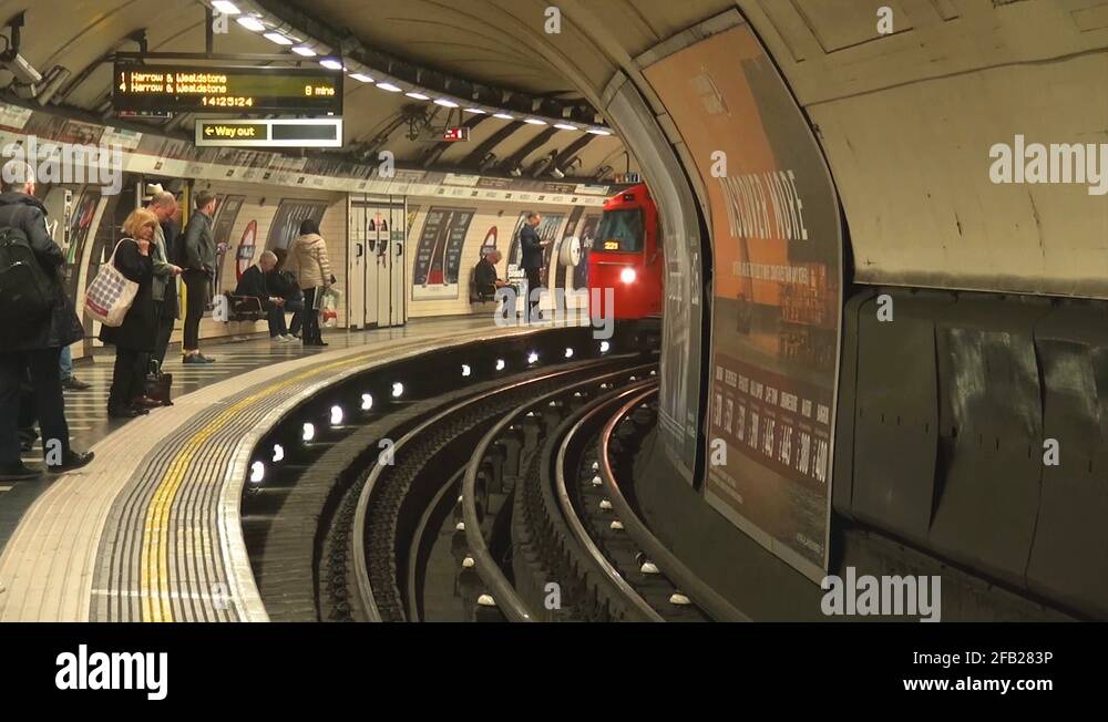 Bakerloo line underground station Stock Videos & Footage - HD and 4K ...