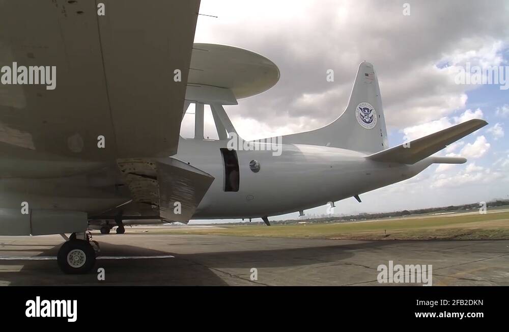 A p 3 aircraft Stock Videos & Footage - HD and 4K Video Clips - Alamy