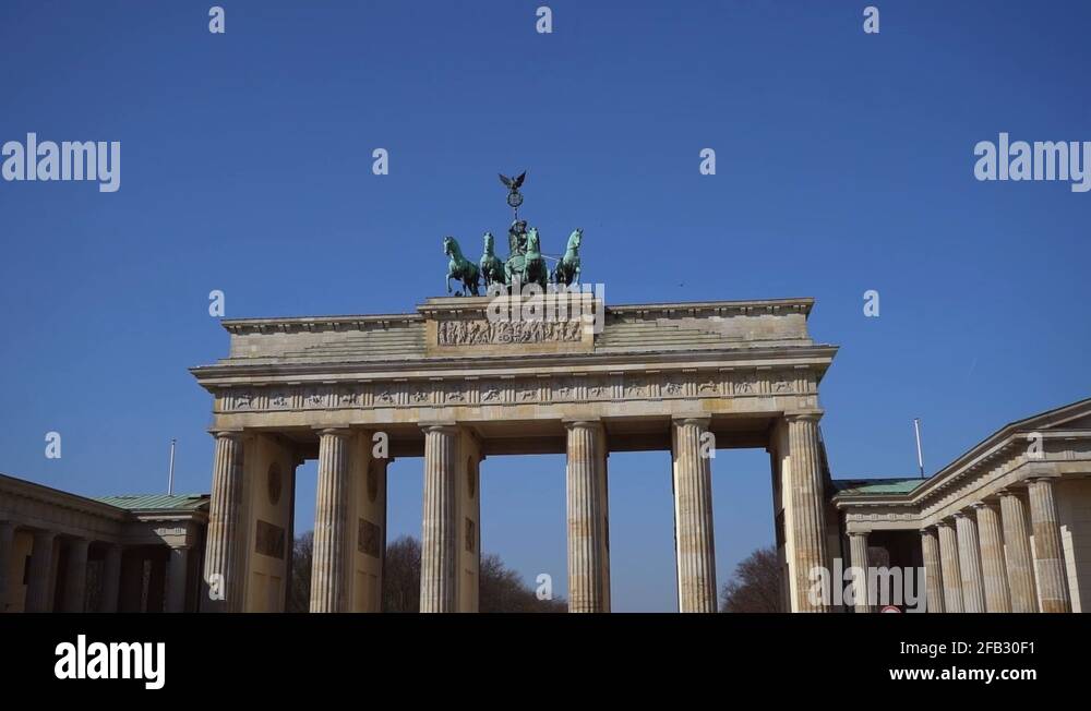 Berlin gate Stock Videos & Footage - HD and 4K Video Clips - Alamy