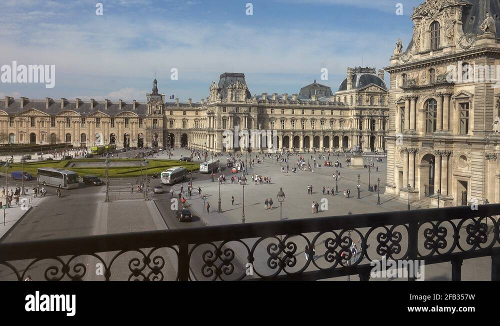 Louvre museum turist Stock Videos & Footage - HD and 4K Video Clips - Alamy