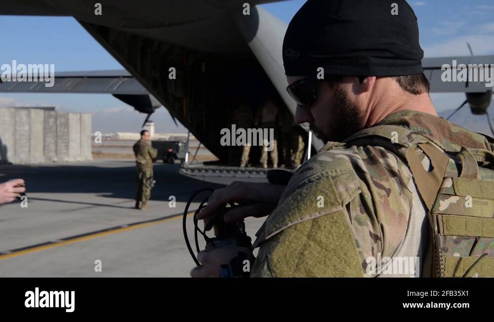 Parachute gear Stock Videos & Footage - HD and 4K Video Clips - Alamy