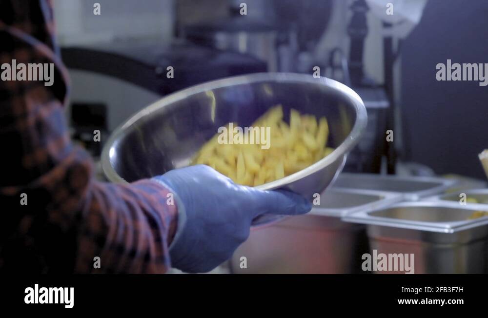 Deep heat can Stock Videos & Footage - HD and 4K Video Clips - Alamy