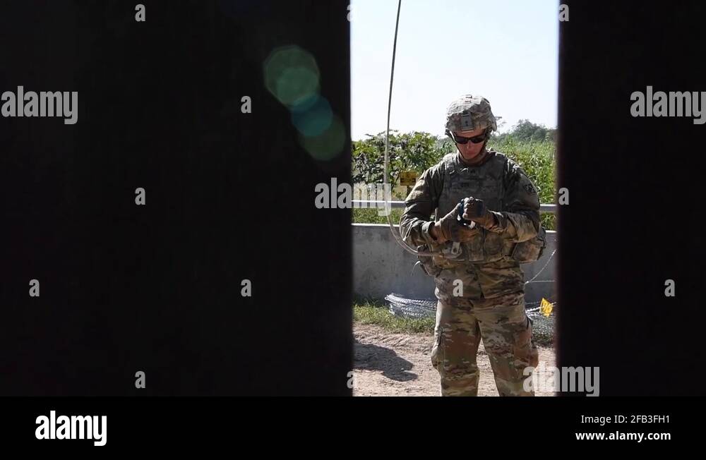 Wire snap Stock Videos & Footage - HD and 4K Video Clips - Alamy