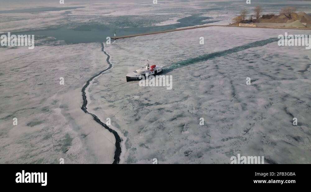 Linear ship Stock Videos & Footage - HD and 4K Video Clips - Alamy