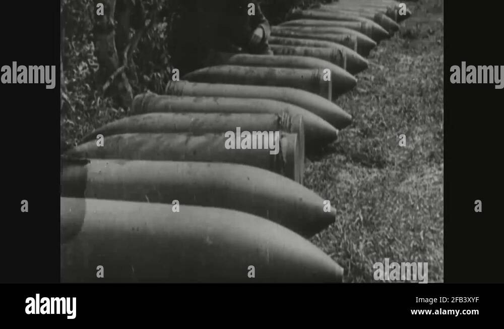 Howitzer shell Stock Videos & Footage - HD and 4K Video Clips - Alamy