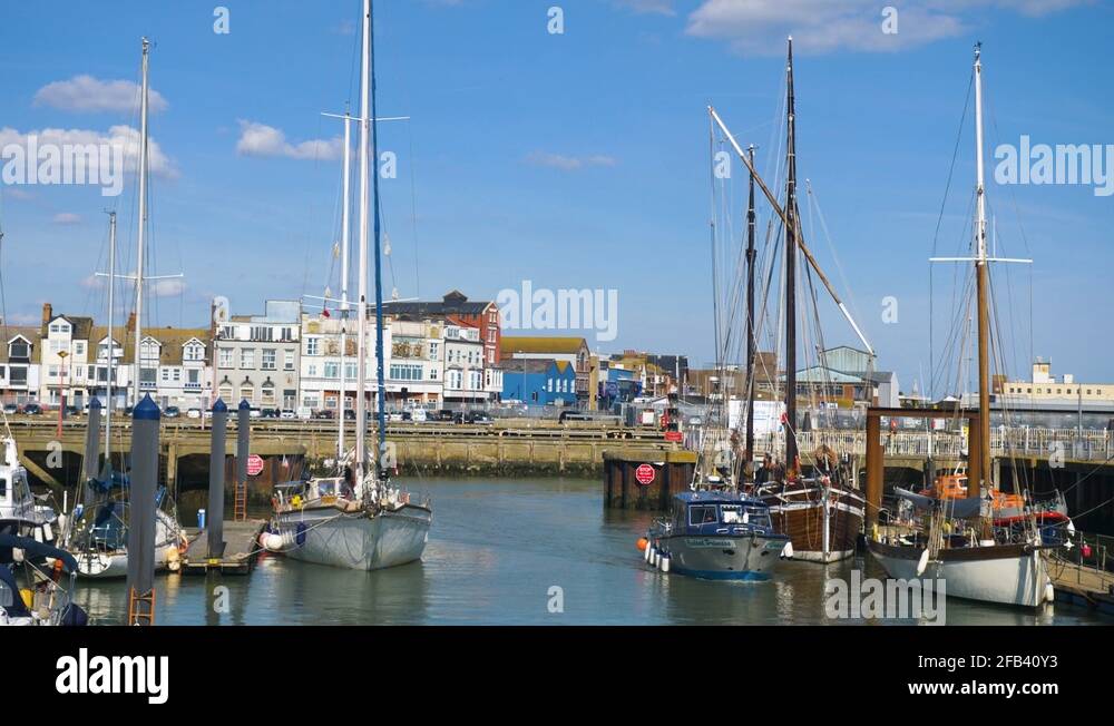 Suffolk seaside Stock Videos & Footage - HD and 4K Video Clips - Alamy