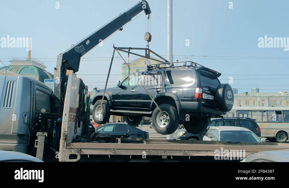 Car on the tow truck Stock Videos & Footage - HD and 4K Video Clips - Alamy