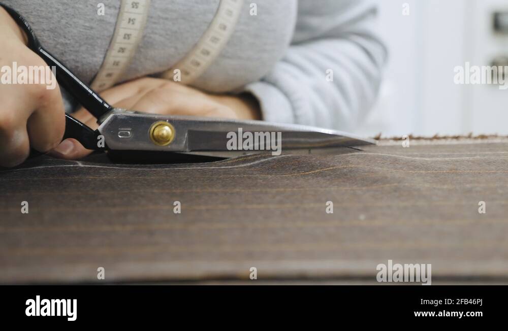 Tailor scissors suit Stock Videos & Footage - HD and 4K Video Clips - Alamy