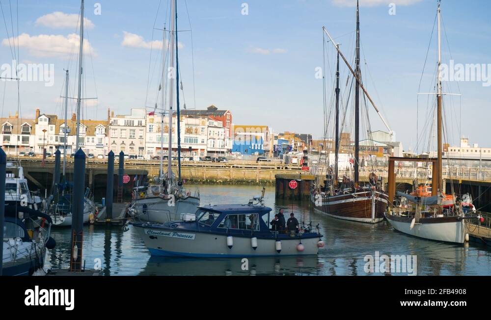 Lowestoft port Stock Videos & Footage - HD and 4K Video Clips - Alamy