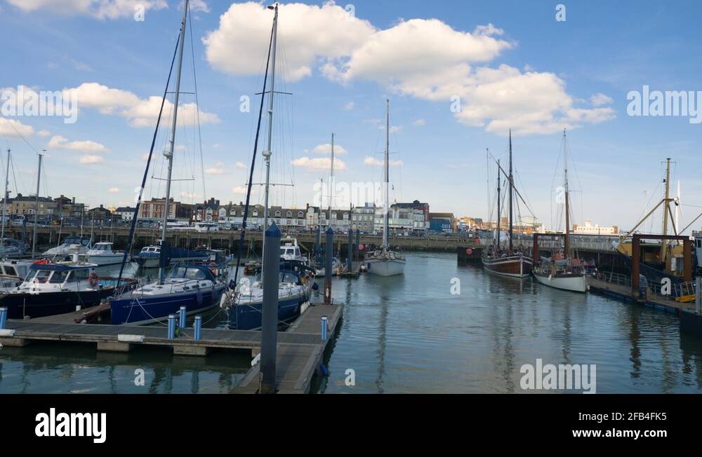 English vessels Stock Videos & Footage - HD and 4K Video Clips - Alamy