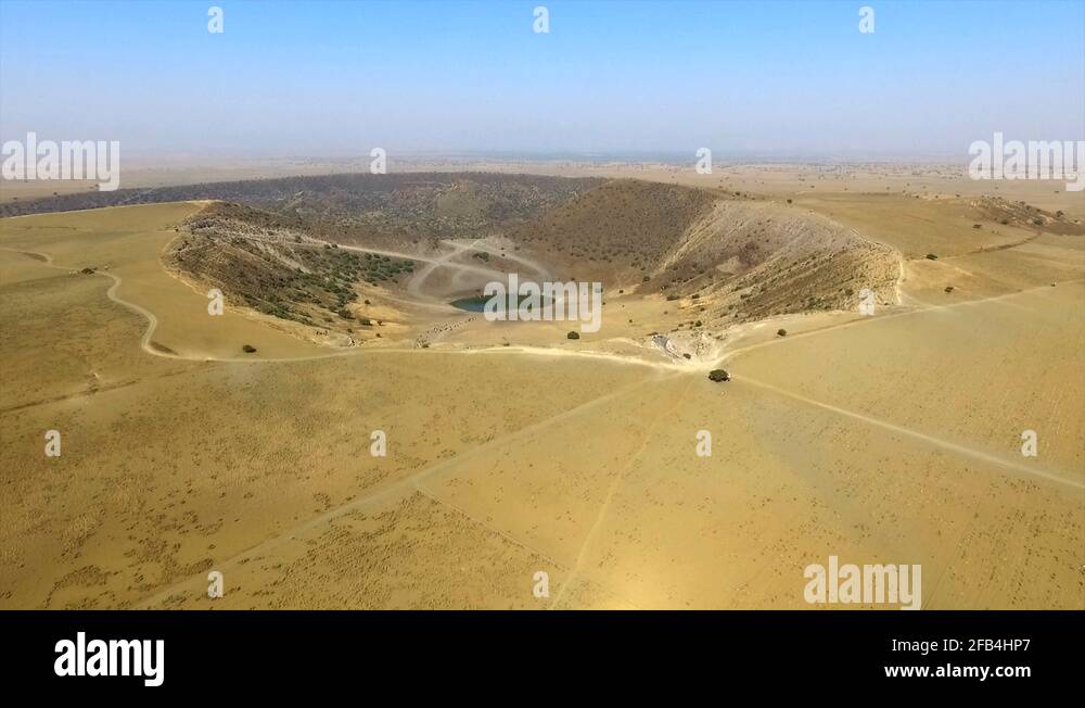 Oasis crater Stock Videos & Footage - HD and 4K Video Clips - Alamy
