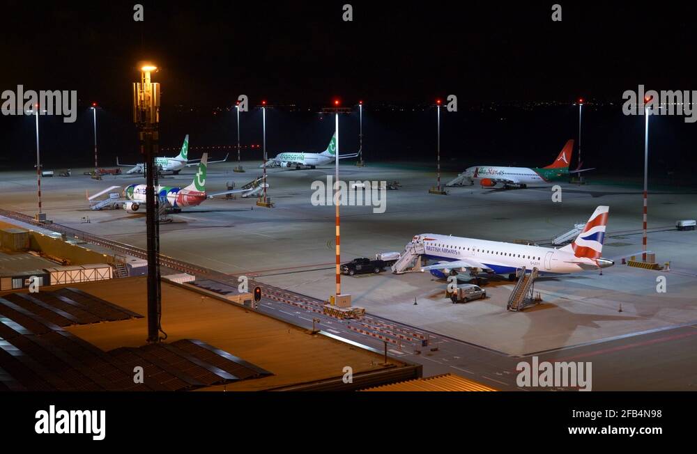 Apron ramp Stock Videos & Footage - HD and 4K Video Clips - Alamy