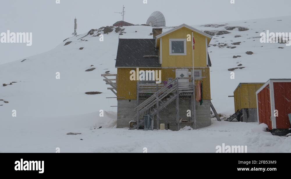 Inuit snow house Stock Videos & Footage - HD and 4K Video Clips - Alamy