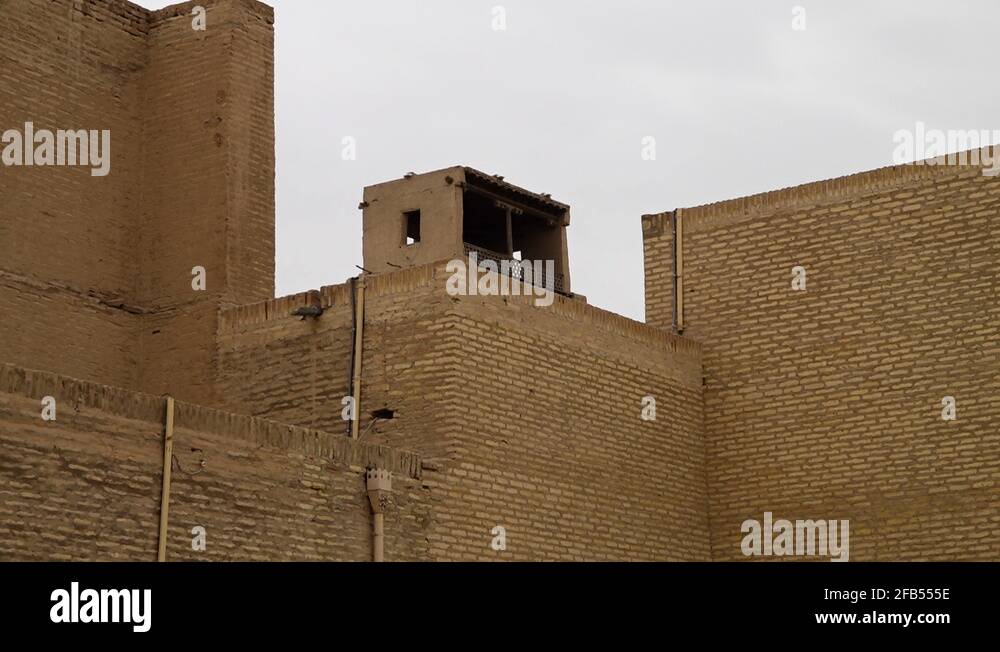 Large brick wall Stock Videos & Footage - HD and 4K Video Clips - Alamy