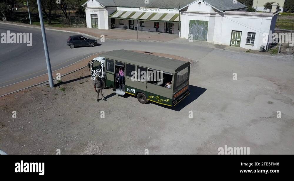 Tour guide bus Stock Videos & Footage - HD and 4K Video Clips - Alamy