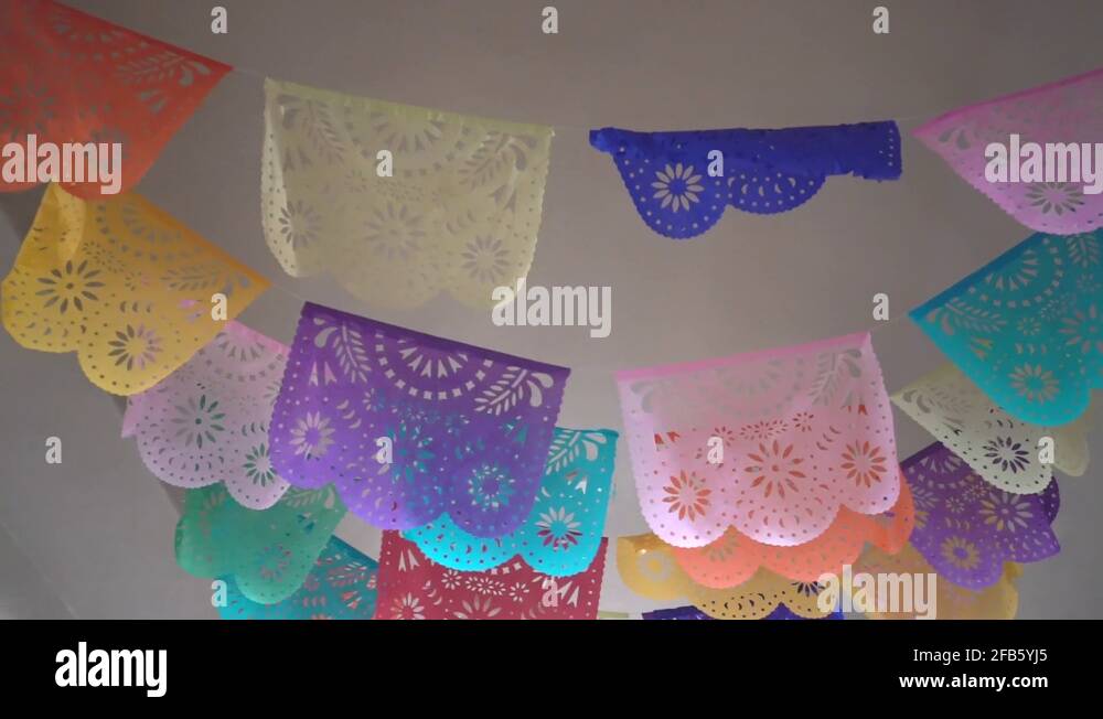 Mexican fiesta papel Stock Videos & Footage - HD and 4K Video Clips - Alamy