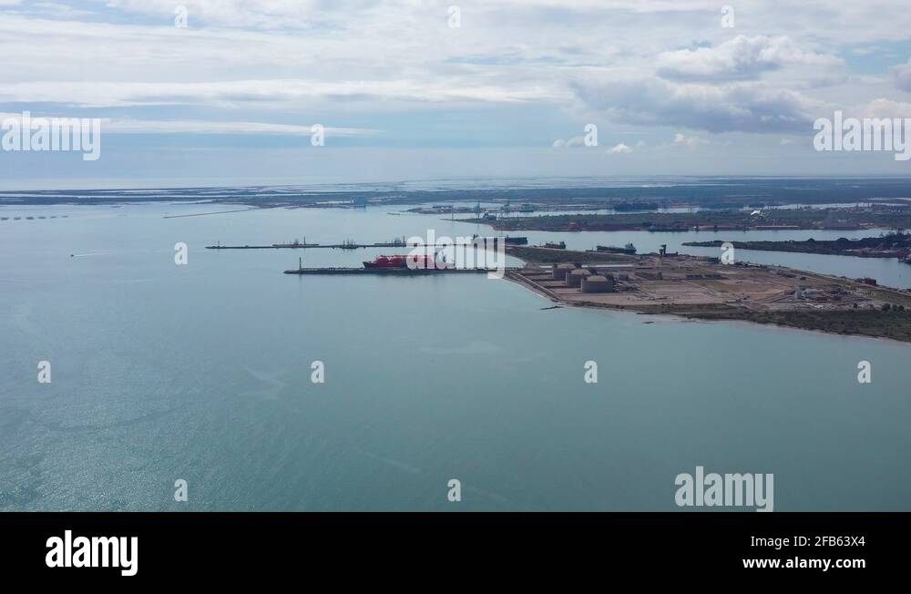 Fos sur mer port Stock Videos & Footage - HD and 4K Video Clips - Alamy