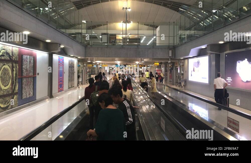 Automated walkway Stock Videos & Footage - HD and 4K Video Clips - Alamy