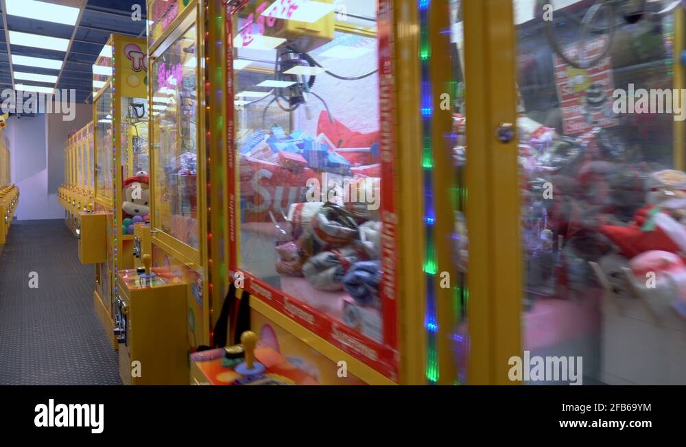 Japanese claw machines Stock Videos & Footage - HD and 4K Video Clips ...