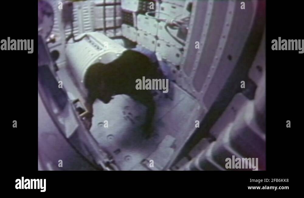 Space ladder Stock Videos & Footage - HD and 4K Video Clips - Alamy