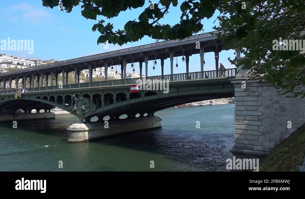 Pont de construction Stock Videos & Footage - HD and 4K Video Clips - Alamy