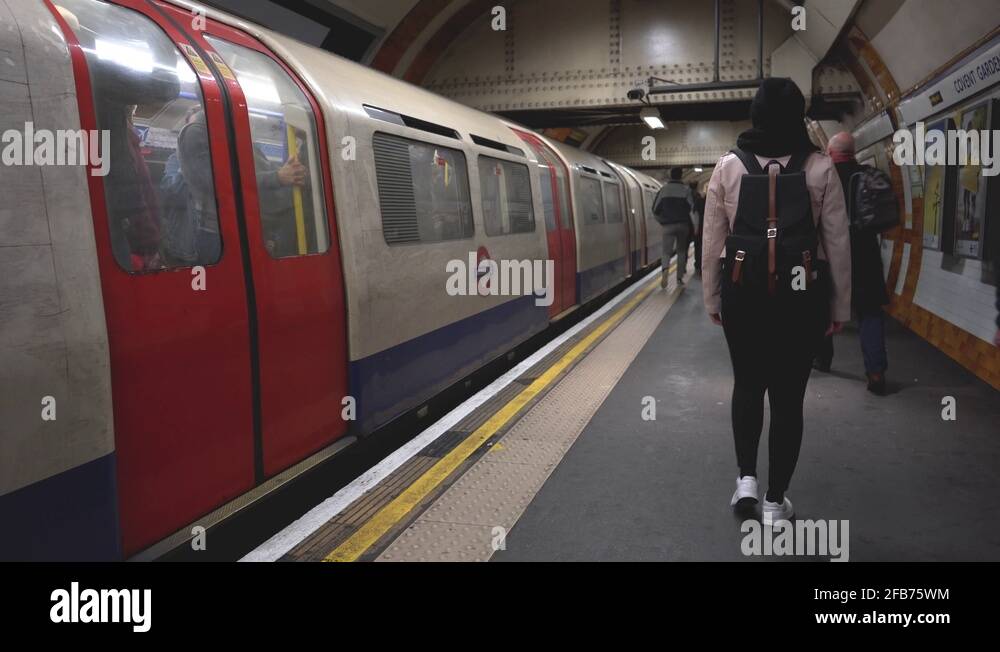 Tfl tube train Stock Videos & Footage - HD and 4K Video Clips - Alamy