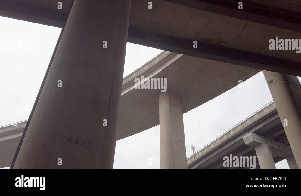 Raised motorway Stock Videos & Footage - HD and 4K Video Clips - Alamy