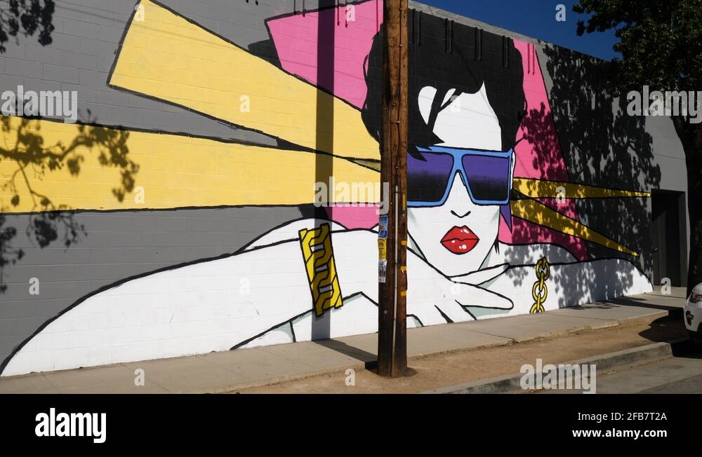 Street art pop art Stock Videos & Footage - HD and 4K Video Clips - Alamy