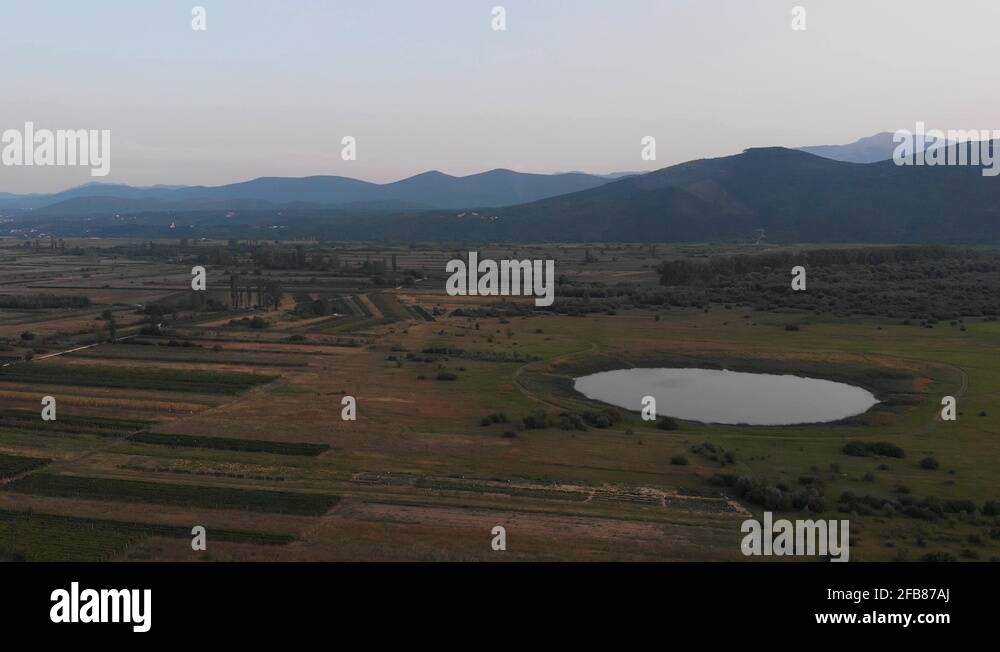 Circle lake Stock Videos & Footage - HD and 4K Video Clips - Alamy